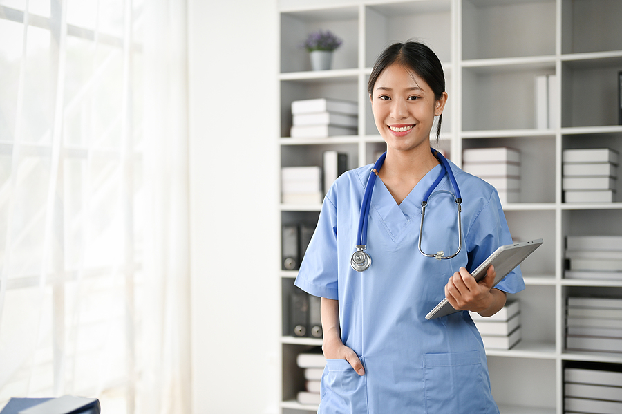 6 Little-Known Pros and Cons of an RN to BSN Program